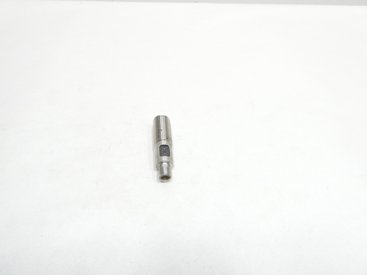 IFM EFECTOR OGH700 LASER DIFFUSE REFLECTION 10-36V-DC OTHER SENSOR - MRO INDUSTRIAL