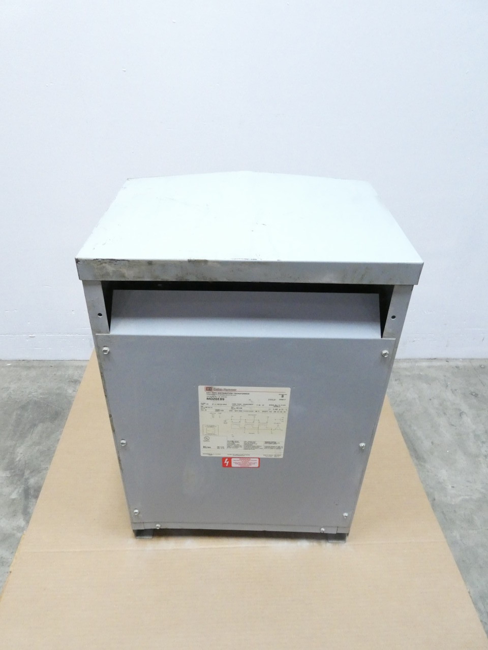 CUTLER HAMMER MD20E89 TYPE 3PH 20KVA 230V-AC 266/460V-AC DRY POWER ...