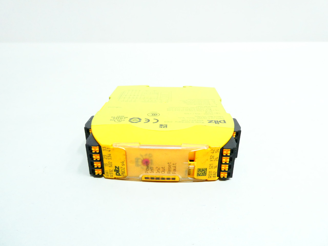 PILZ PNOZ S4 C 24VDC 3N/O 1N/C 751104 24V-DC SAFETY RELAY - MRO INDUSTRIAL