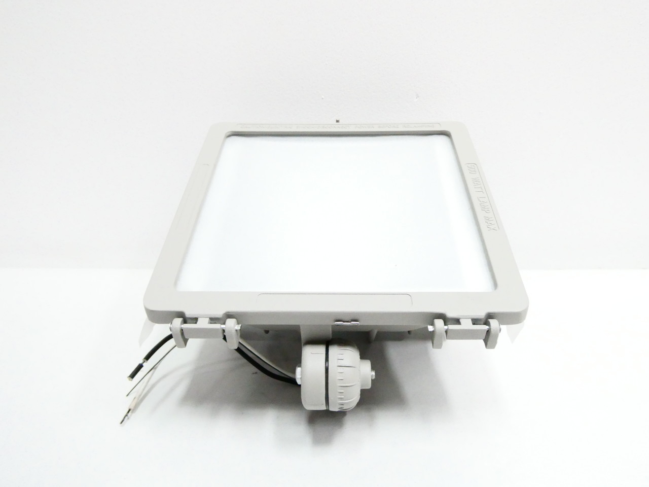 HUBBELL QL-505 QUARTZLITER FLOOD 500W LIGHT FIXTURE - MRO INDUSTRIAL