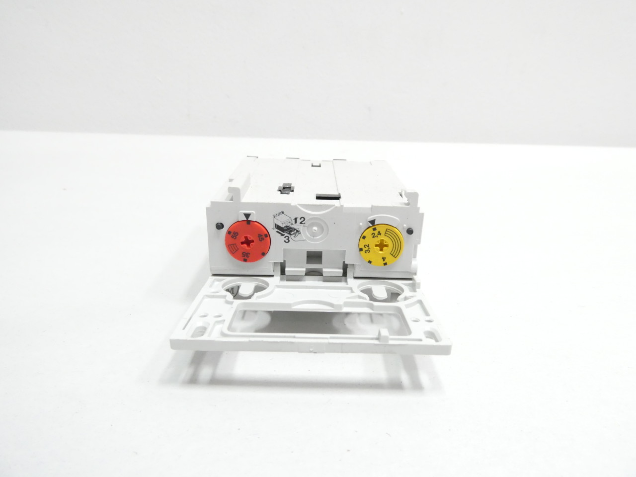 MOELLER ZM-4-PKZ2 2.4-4A AMP OVERLOAD RELAY - MRO INDUSTRIAL