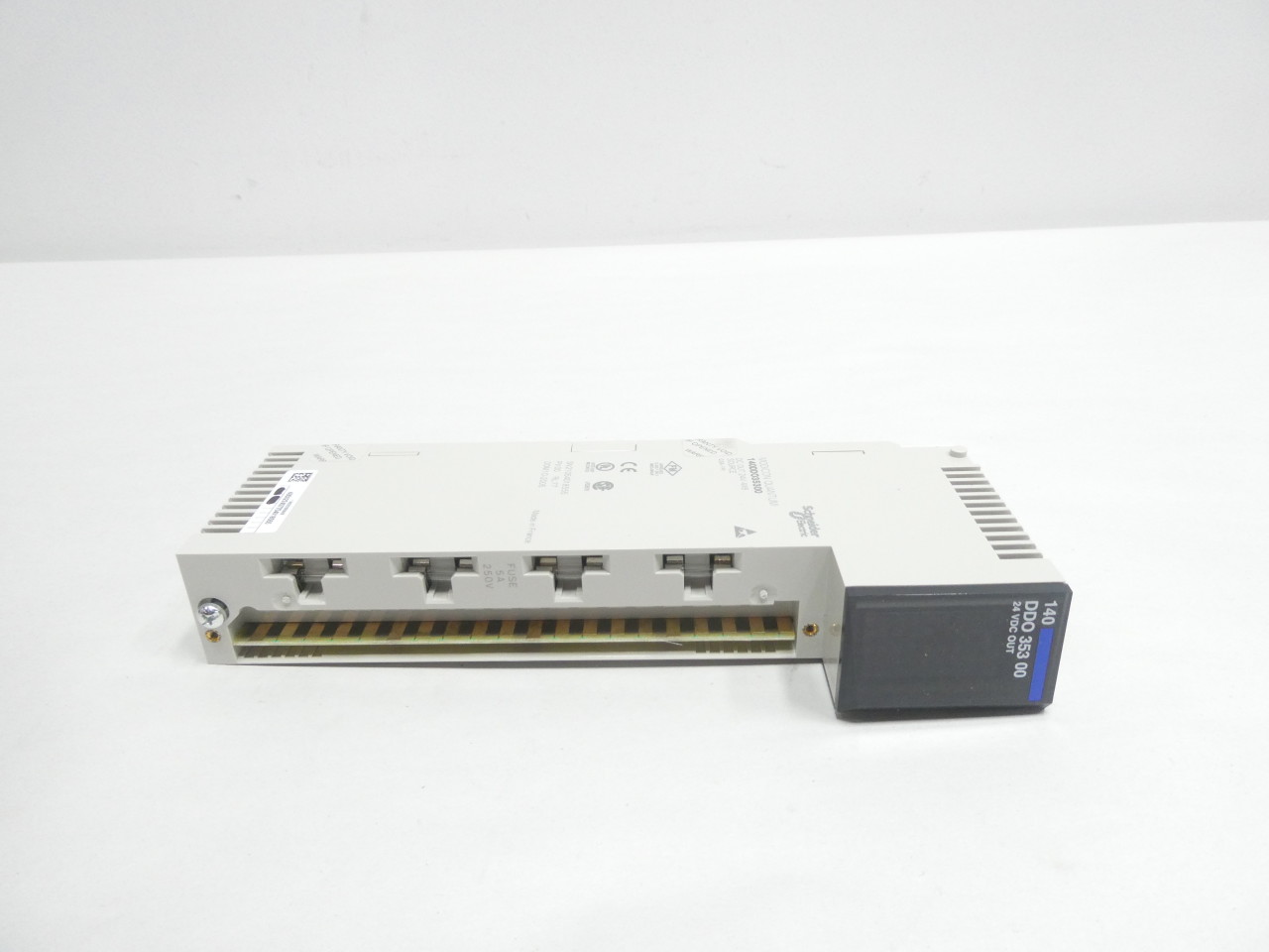 SCHNEIDER 140DDO35300 MODICON QUANTUM OUTPUT MODULE - MRO INDUSTRIAL