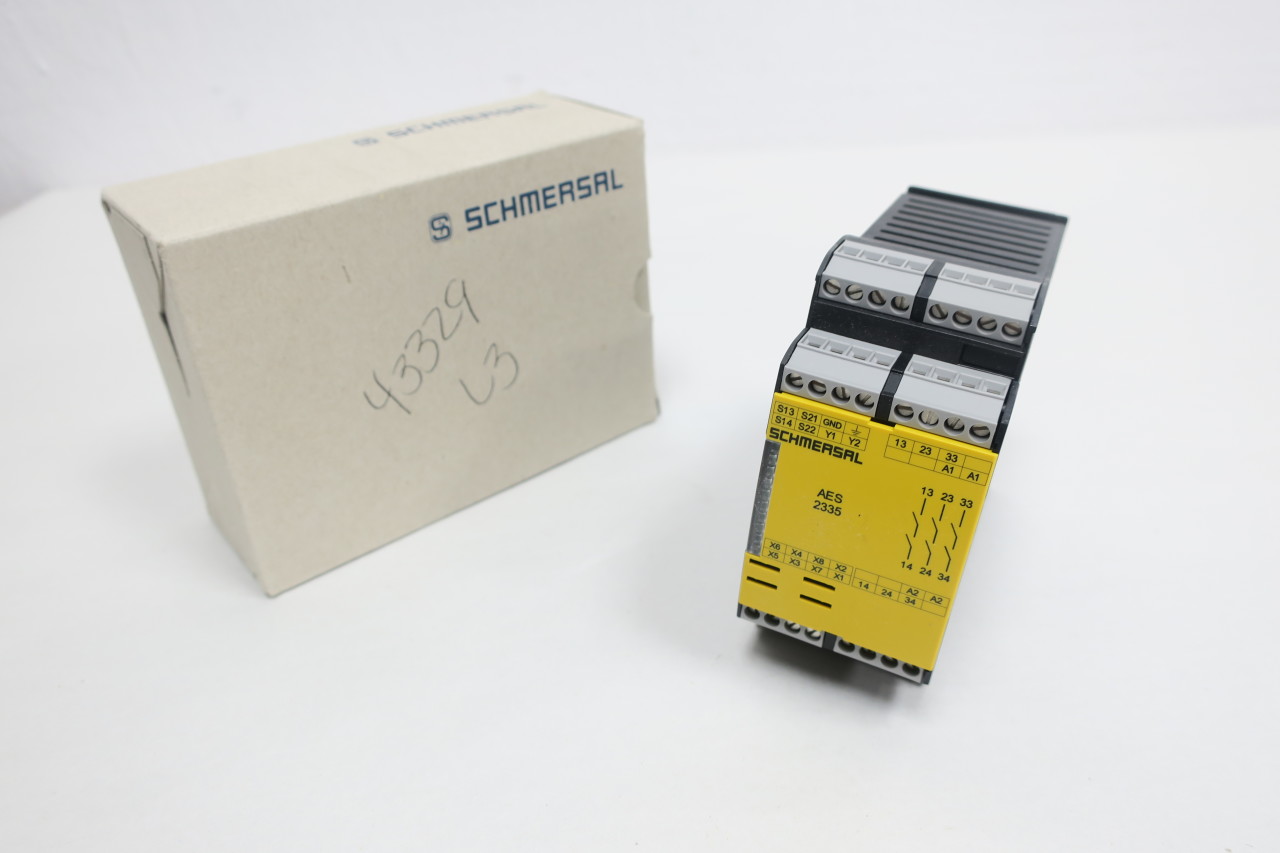 SCHMERSAL 101180843 24-230V-AC 24-230V-DC SAFETY RELAY - MRO INDUSTRIAL