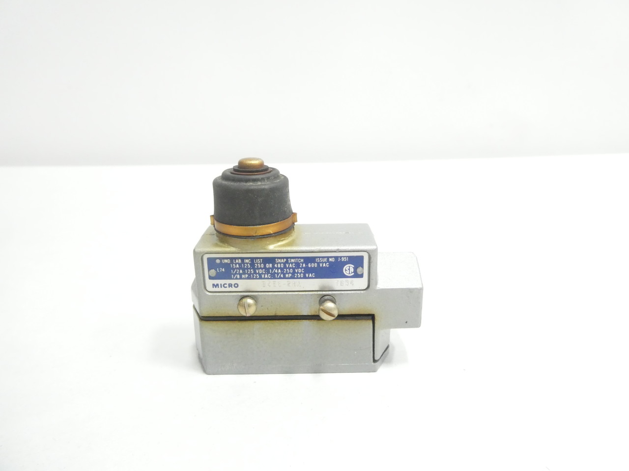 MICRO SWITCH BZE6-2RN PLUNGER 125/250/480/600V-AC LIMIT SWITCH - MRO ...