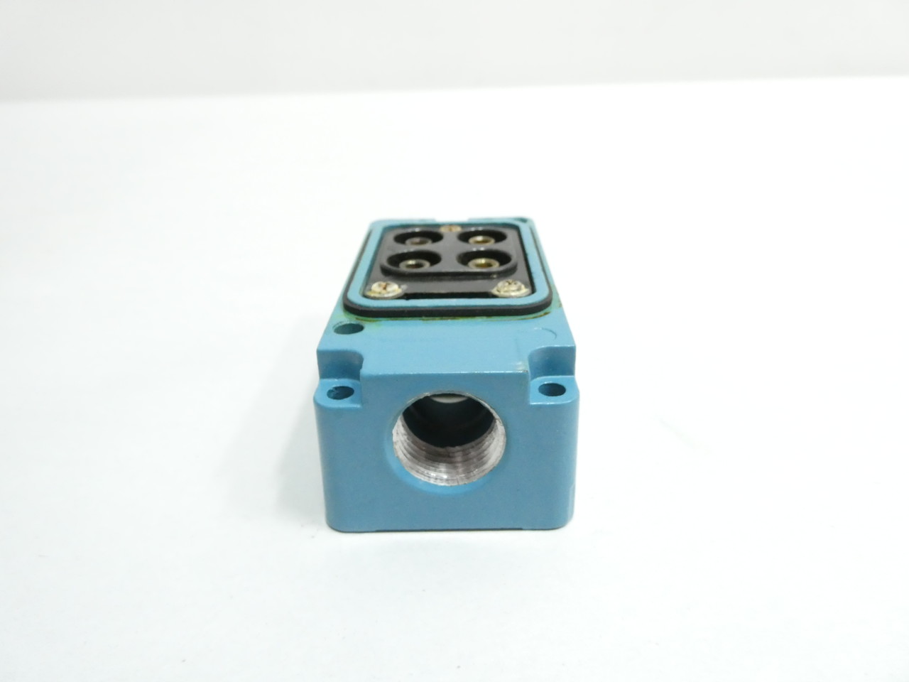 HONEYWELL 18PA1 MICRO SWITCH BASE TERMINAL AND CONTACT BLOCK - MRO ...