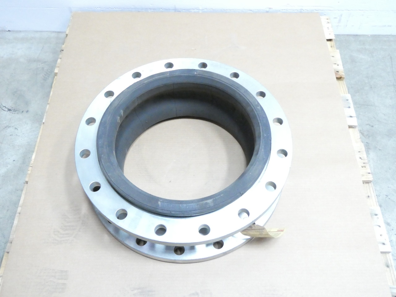 PROCO 240-AV FLANGED EXPANSION JOINT 16IN PIPE COUPLING - MRO INDUSTRIAL