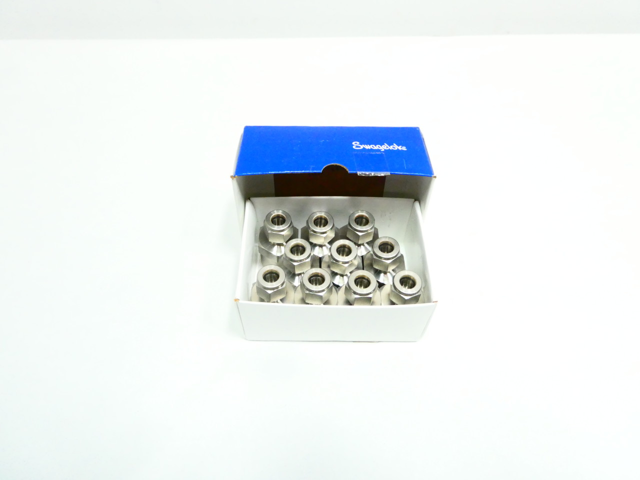 SWAGELOK SS-600-1-12W BOX OF 10 MALE CONNECTOR MPW 3/8IN 3/4IN ...