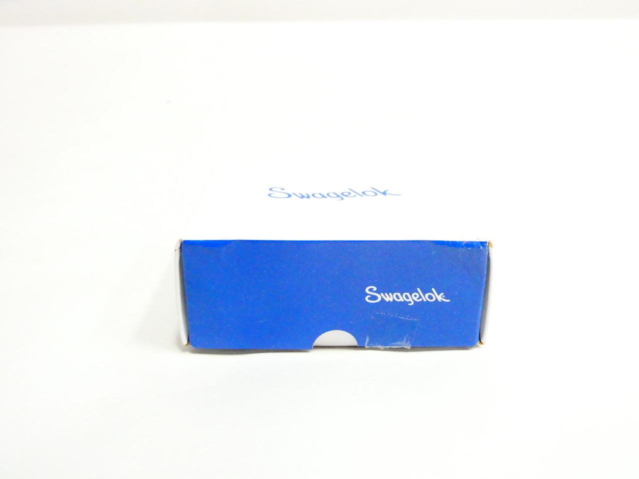 SWAGELOK SS-810-7-8 BOX OF 10 FEMALE CONNECTOR 1/2IN 1/2IN STAINLESS ...