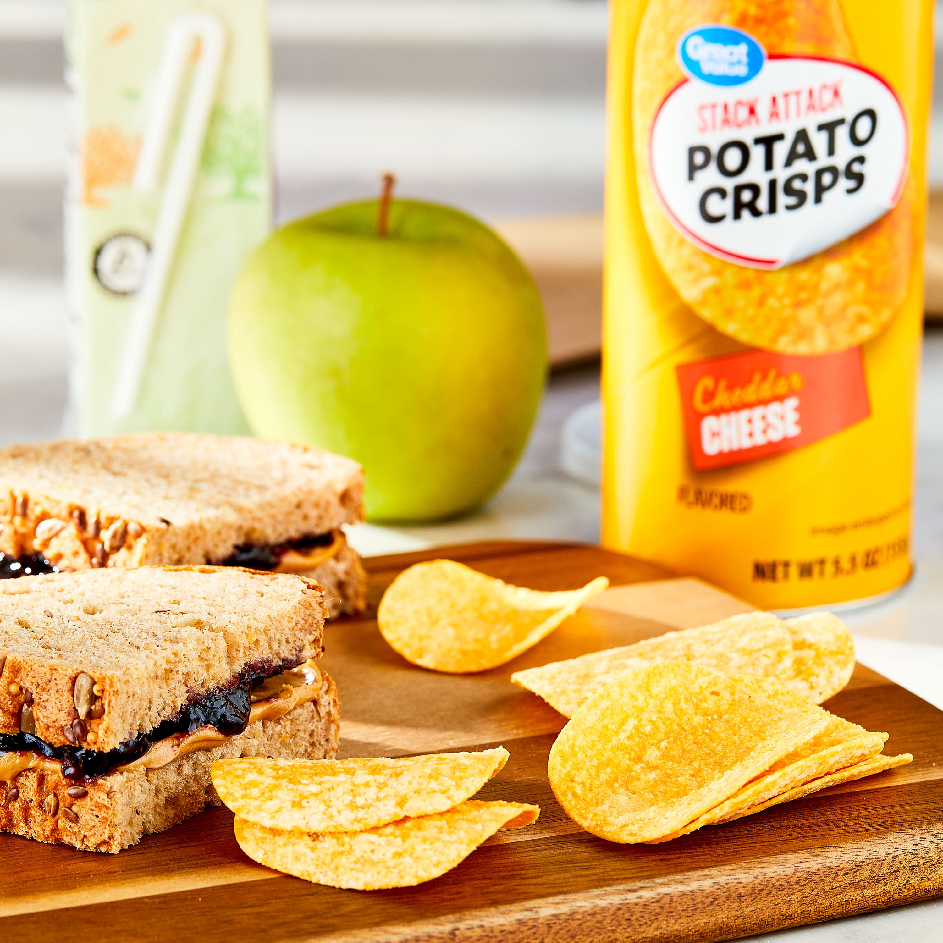 Papas Fritas Stack Attack de Queso Cheddar, 155 g - MrSnack