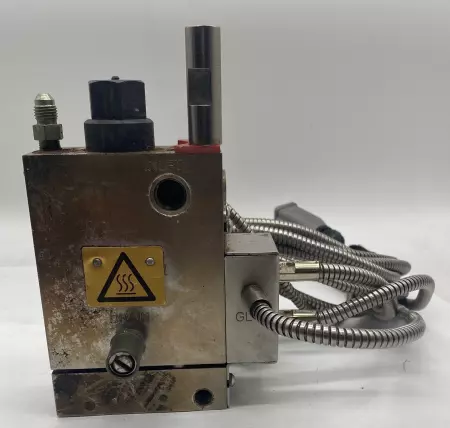 Nordson Hot Melt Spray Applicator Head 757639A - MRO INDUSTRIAL