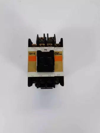 FUJI Electric Magnetic Contactor 8657 - MRO INDUSTRIAL