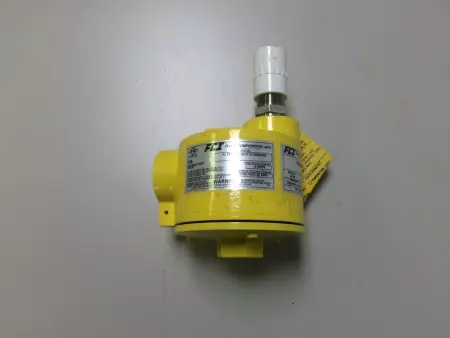 Fluid Components Intl. Flow Switch FLT93S-1A1A101C1BB0000 - MRO INDUSTRIAL