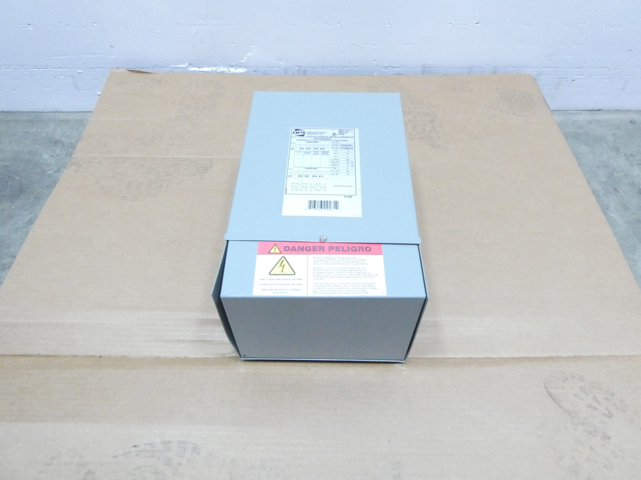 HAMMOND C1F005LES FORTRESS 1PH 5KVA 240/480V-AC 120/240V-AC DRY POWER ...