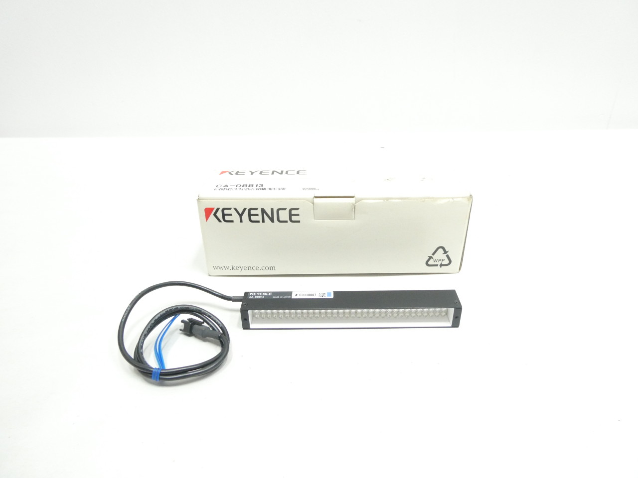 KEYENCE CA-DBB13 BLUE BAR LIGHT FIXTURE - MRO INDUSTRIAL